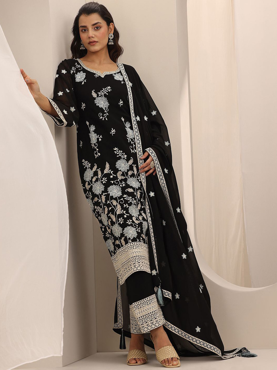 Buy Libas Art Women Floral Embroidered Regular Thread Work Kurta With Palazzos & With Dupatta ...