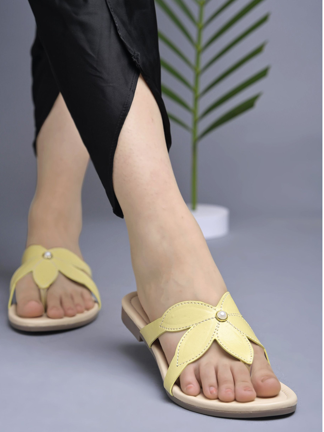 Buy Stylestry Women Open Toe Flats - Flats for Women 34162377 | Myntra