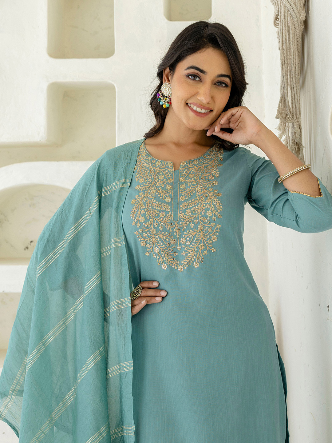 Buy SKYLEE Floral Yoke Design Notch Neck Sequinned Straight Kurta With ...