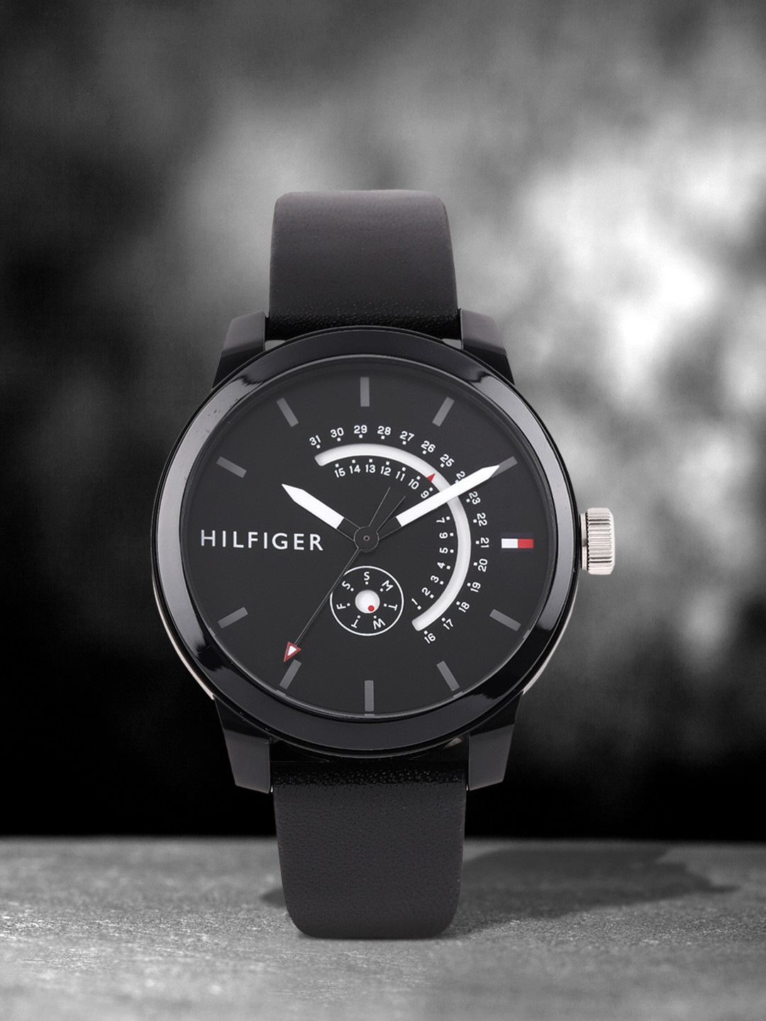 Buy Tommy Hilfiger Men Black Analogue Watch TH1791479 - Watches for Men ...