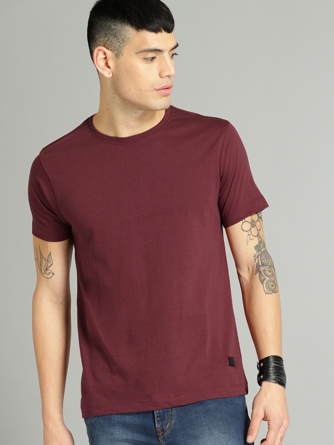 Buy Roadster Men Maroon Solid Round Neck Pure Cotton T Shirt Tshirts