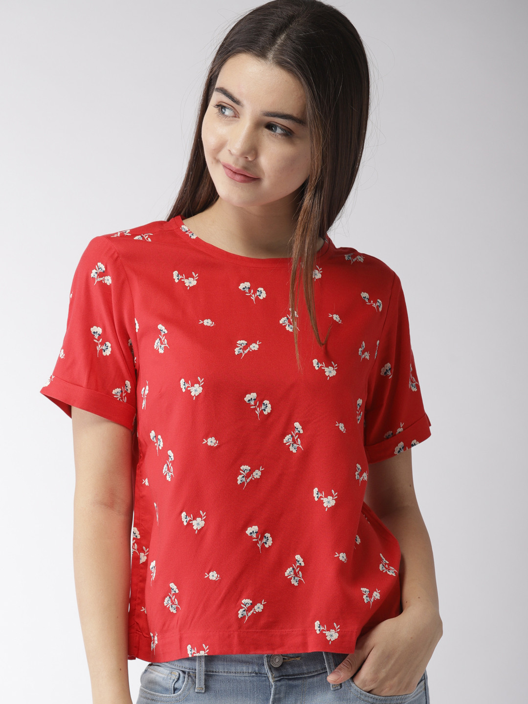 Buy Levis Women Red Printed Top - Tops for Women 6799399 | Myntra