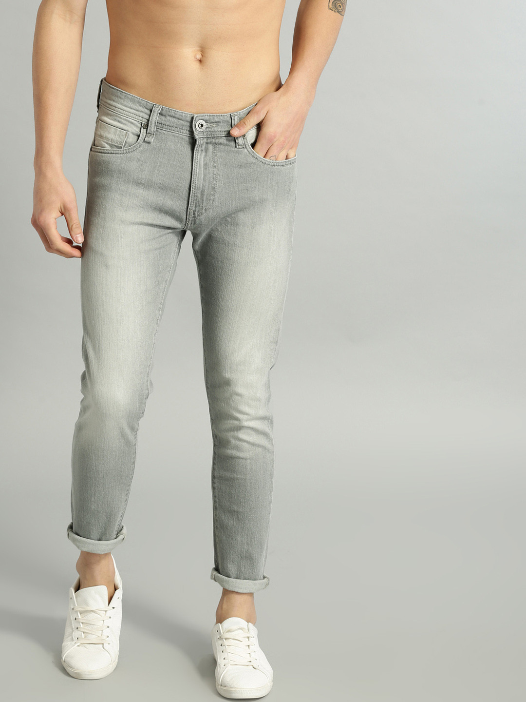 Buy Roadster Men Grey Skinny Fit Mid Rise Clean Look Stretchable Jeans ...