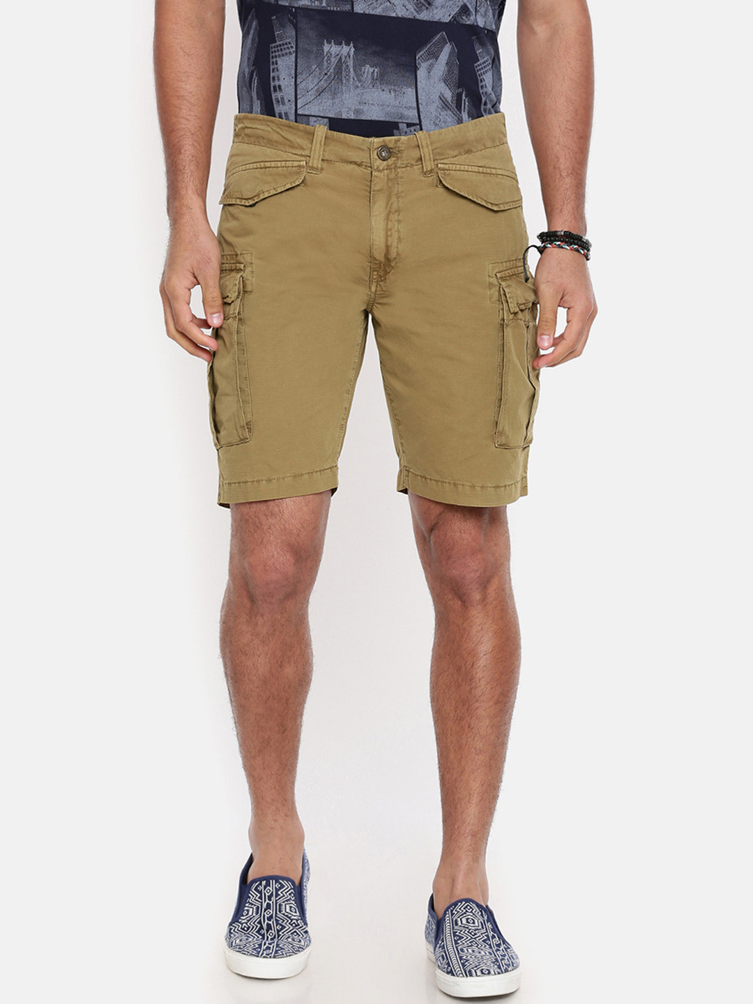 Buy Breakbounce Men Olive Green Solid Slim Fit Cargo Shorts - Shorts ...
