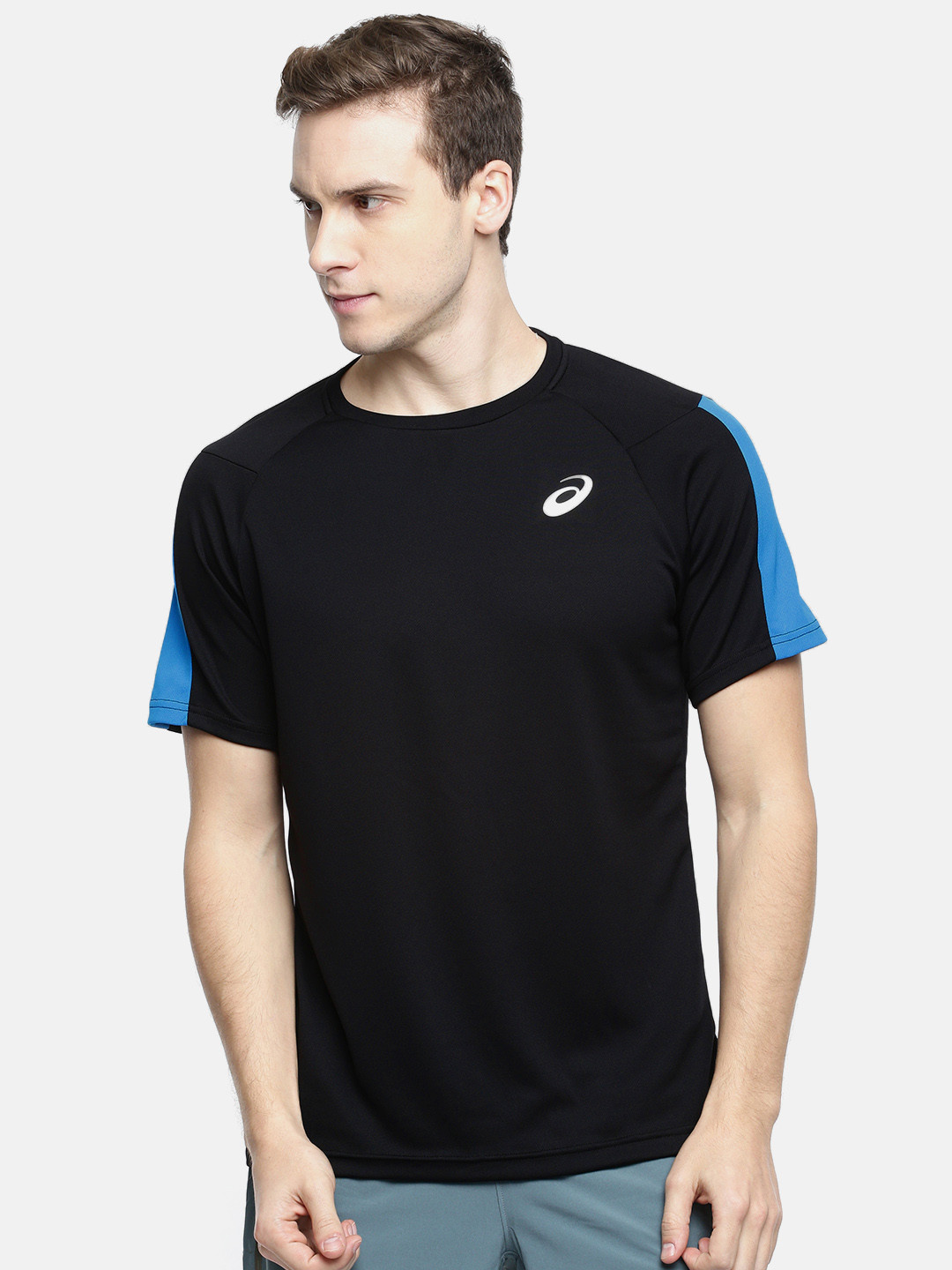 Buy ASICS Men Black Solid Round Neck ENTRY HEX BLOCK SS Training T ...
