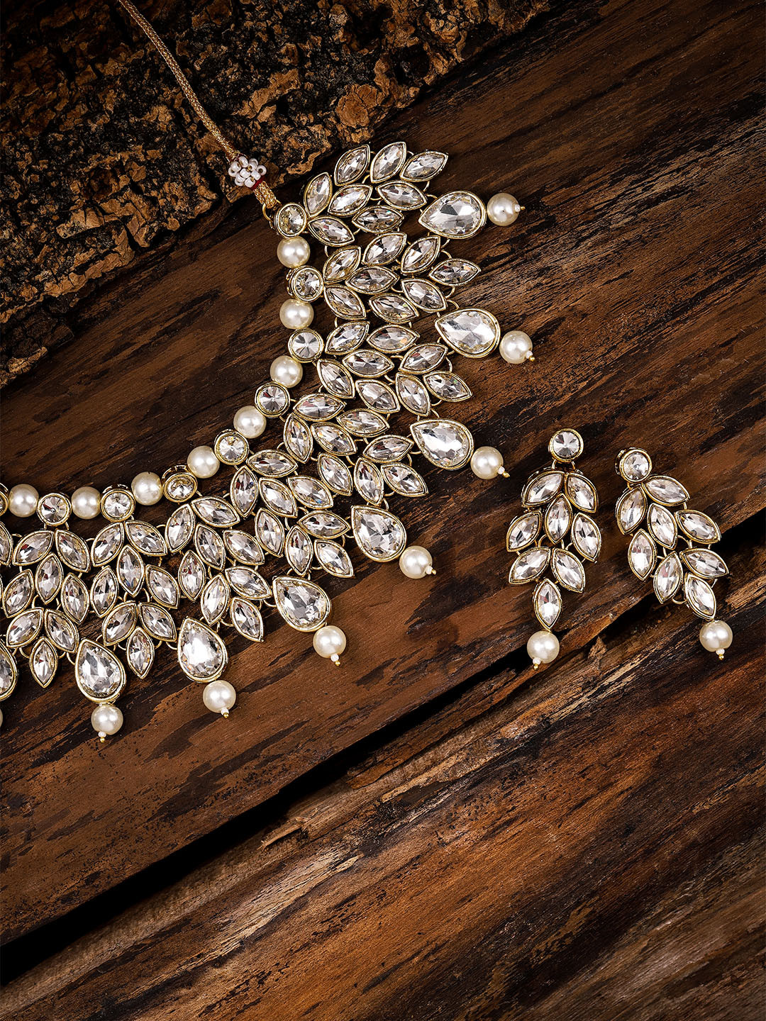 Buy Zaveri Pearls Gold Toned Kundan & Pearl Jewellery Set - Jewellery ...