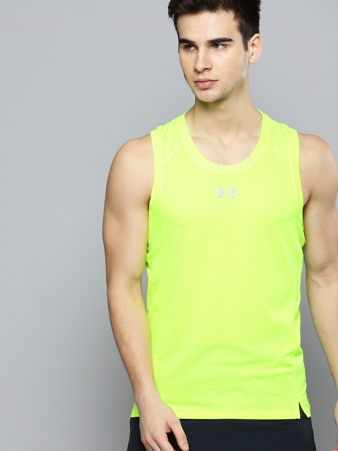 Buy UNDER ARMOUR Men Neon Yellow Qualifier HexDelta Singlet Sleeveless ...