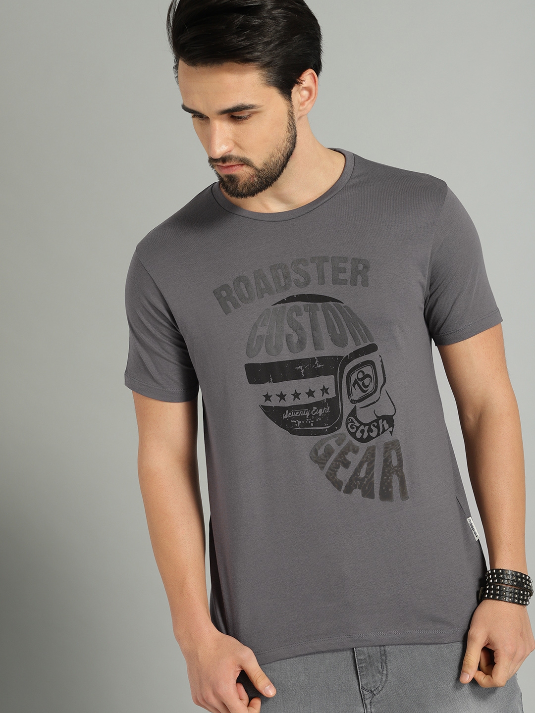 Buy The Roadster Lifestyle Co Men Charcoal Grey Printed Round Neck Pure