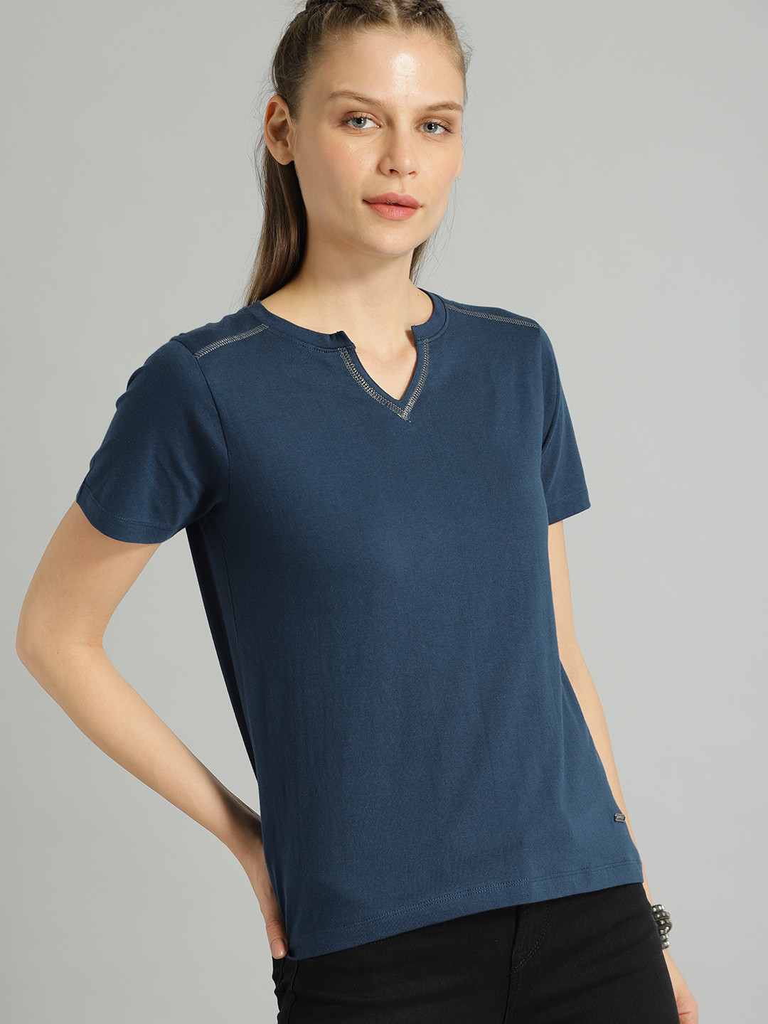 Buy The Roadster Lifestyle Co Women Navy Blue Solid V Neck Pure Cotton ...
