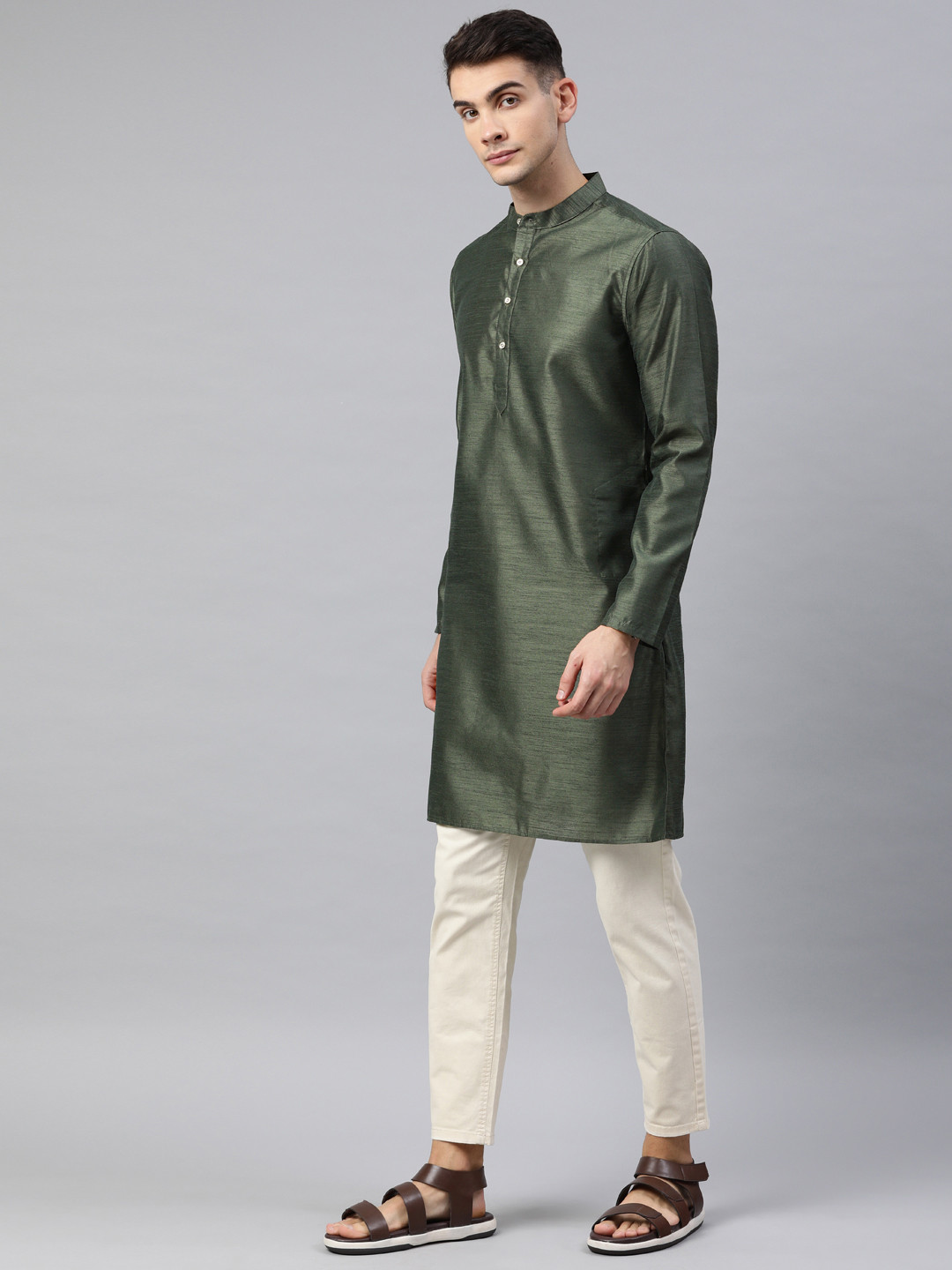 Buy Freehand By The Indian Garage Co Men Olive Green Solid Straight ...