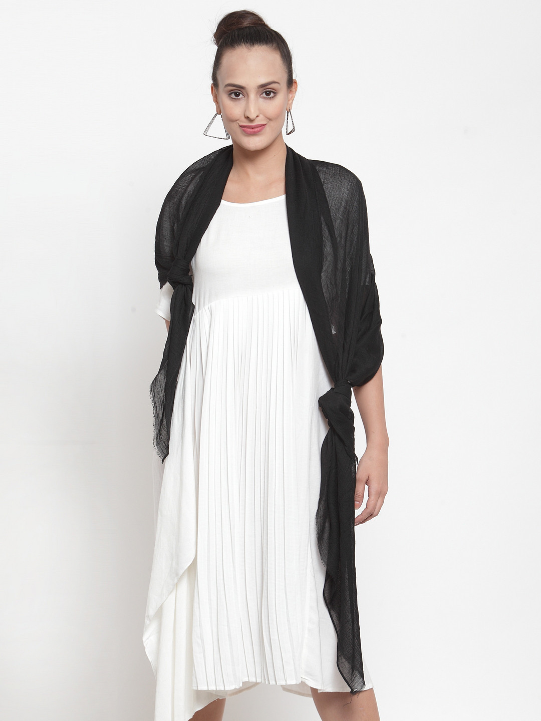 Buy J Style Women Black Solid Stole - Stoles for Women 10826674 | Myntra