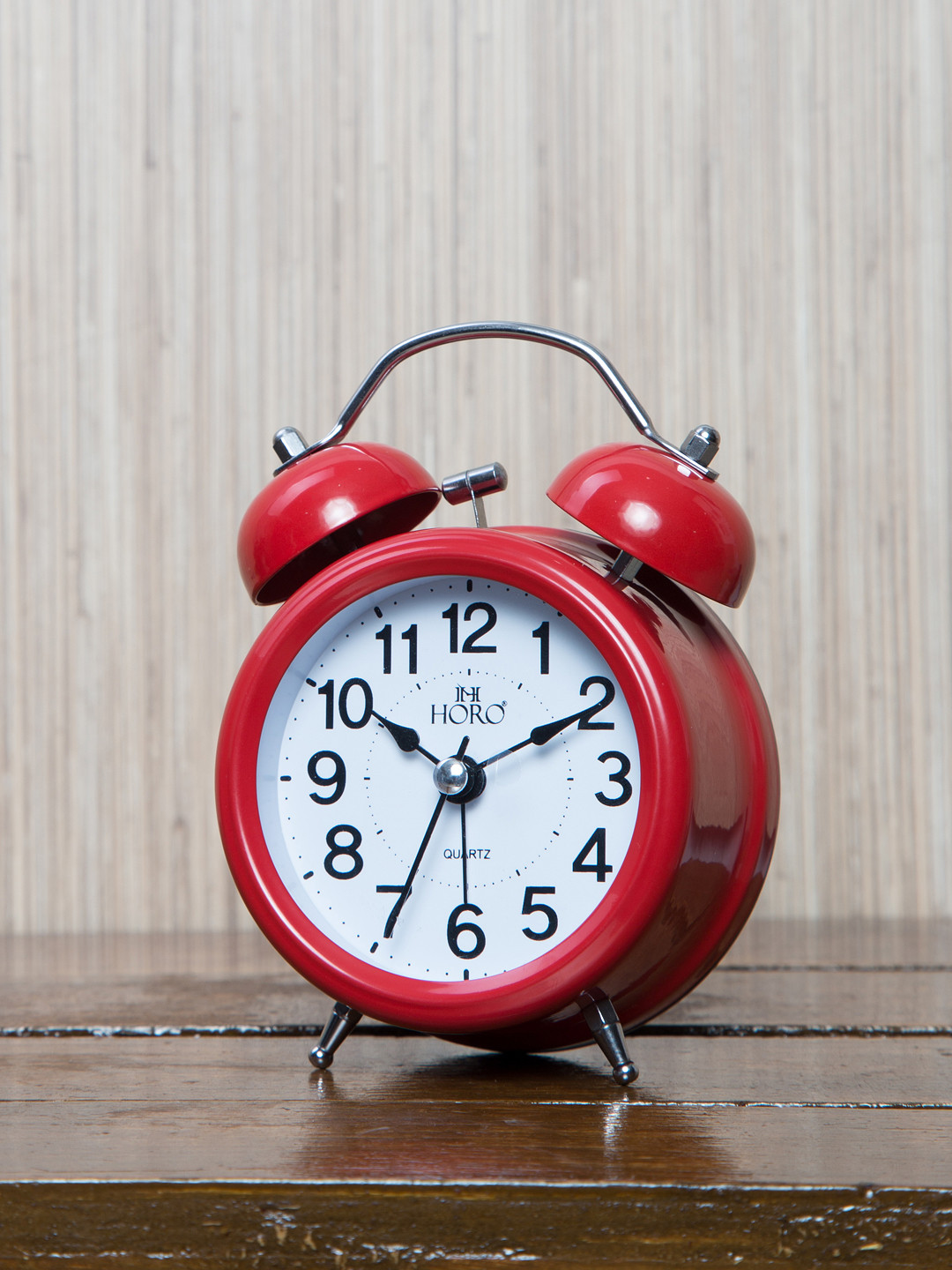 Buy Horo Red & White Handcrafted Round Solid Analogue Table Clock ...