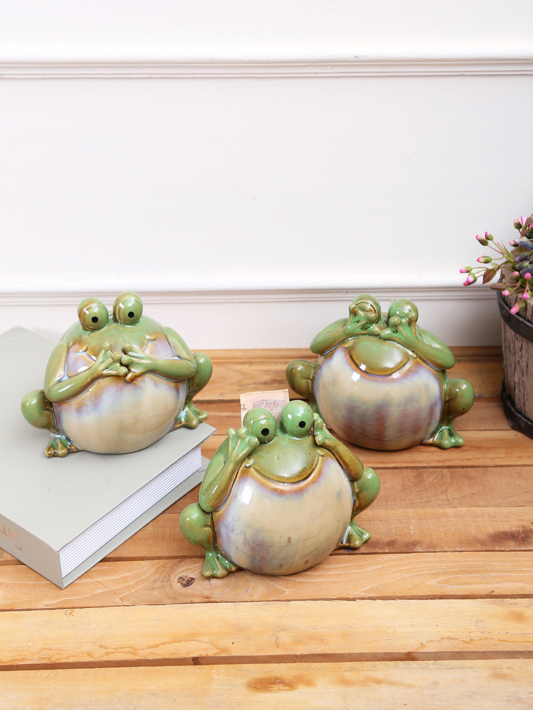 Buy TAYHAA Set Of 3 Green Frogs Ceramic Showpiece - Showpieces for ...