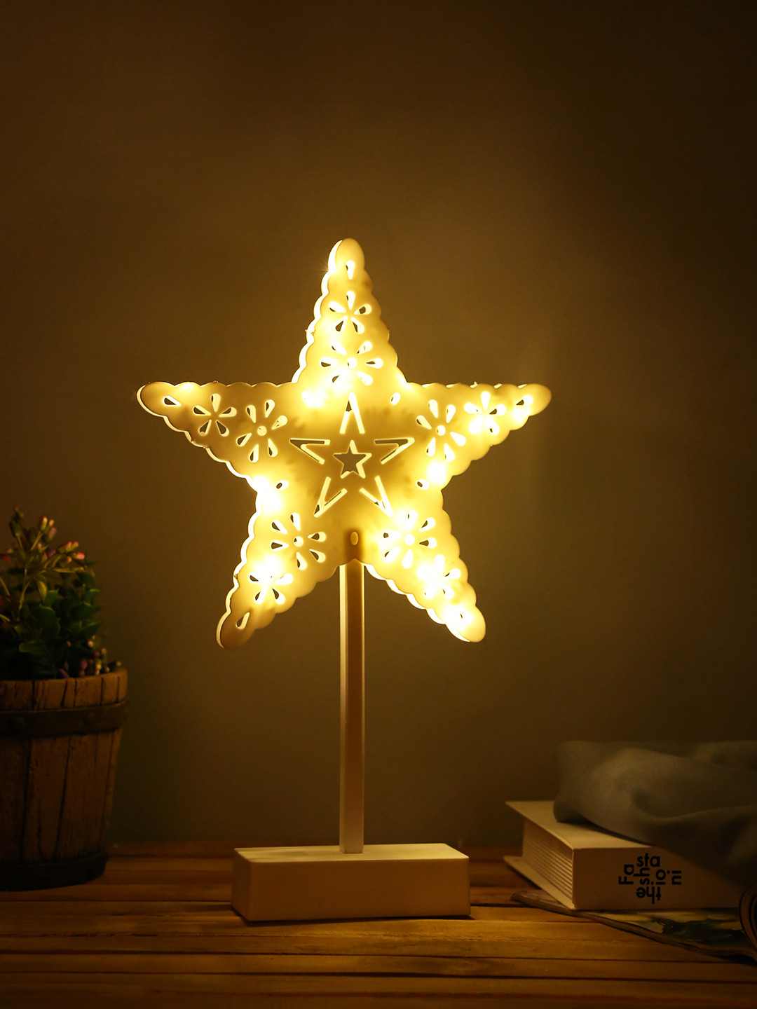 Buy TAYHAA White Star Shaped LED Lighting Table Top Lamp - Table Lamps ...