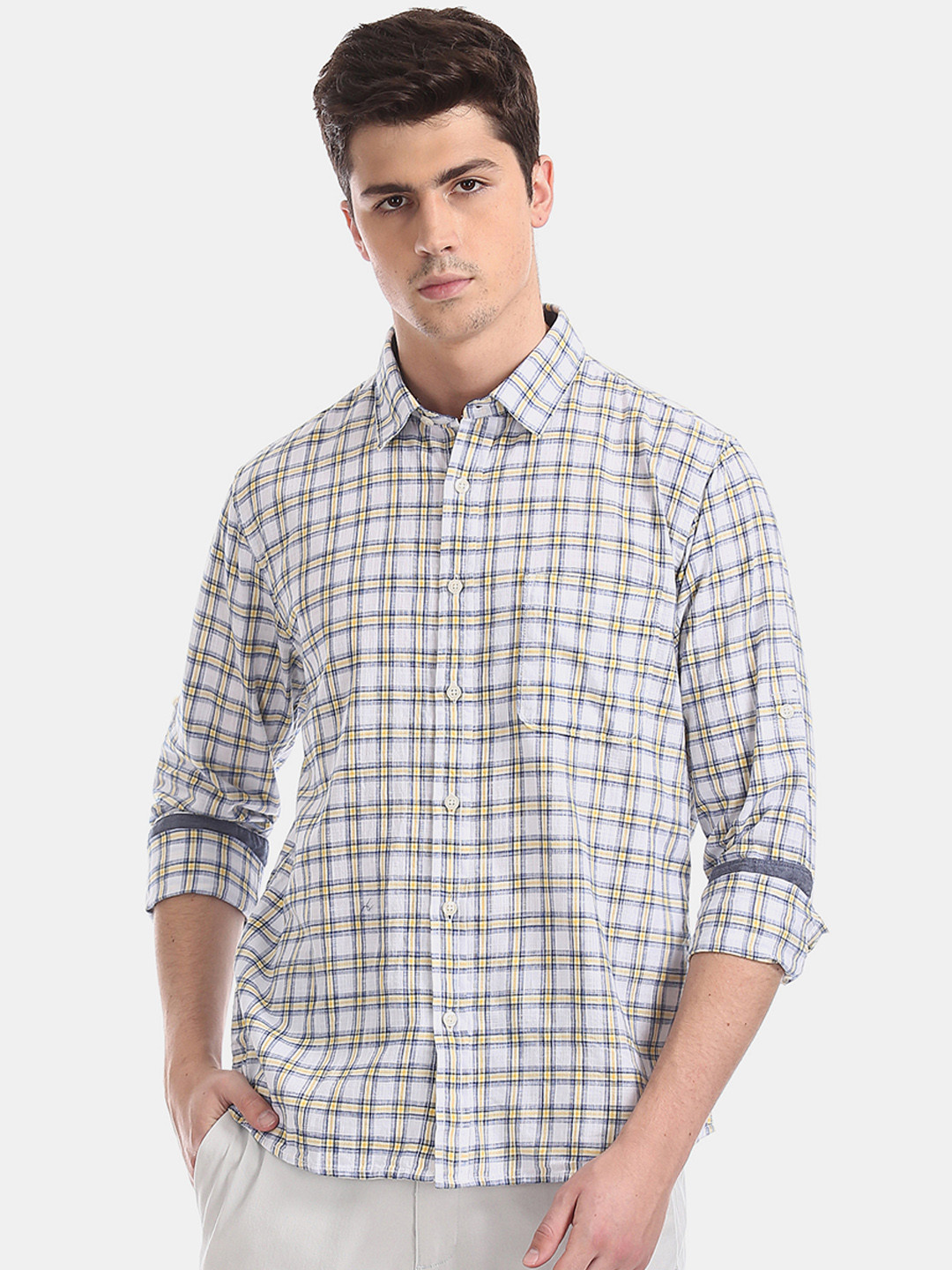 Buy Ruggers Men White & Navy Blue Regular Fit Checked Casual Shirt ...