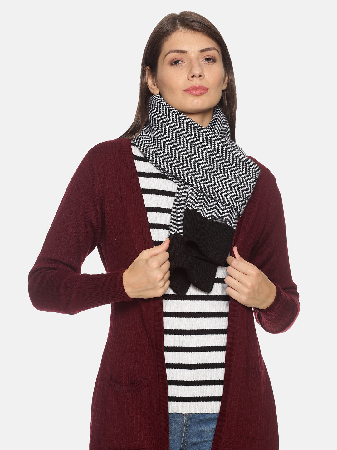 Buy 513 Women Black Printed Muffler - Mufflers for Women 12980524 | Myntra