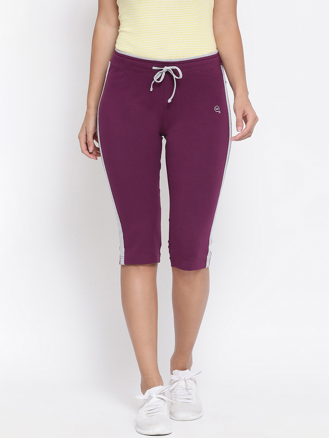 Buy Macrowoman W Series Women Purple & White Solid Regular Fit Capris ...