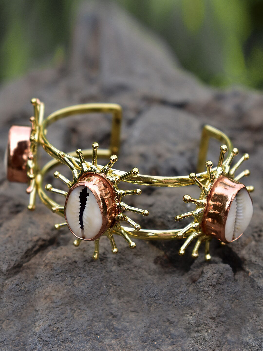 Buy ZeroKaata Gold Plated Classic Kori Shell Handcrafted Cuff Bracelet ...