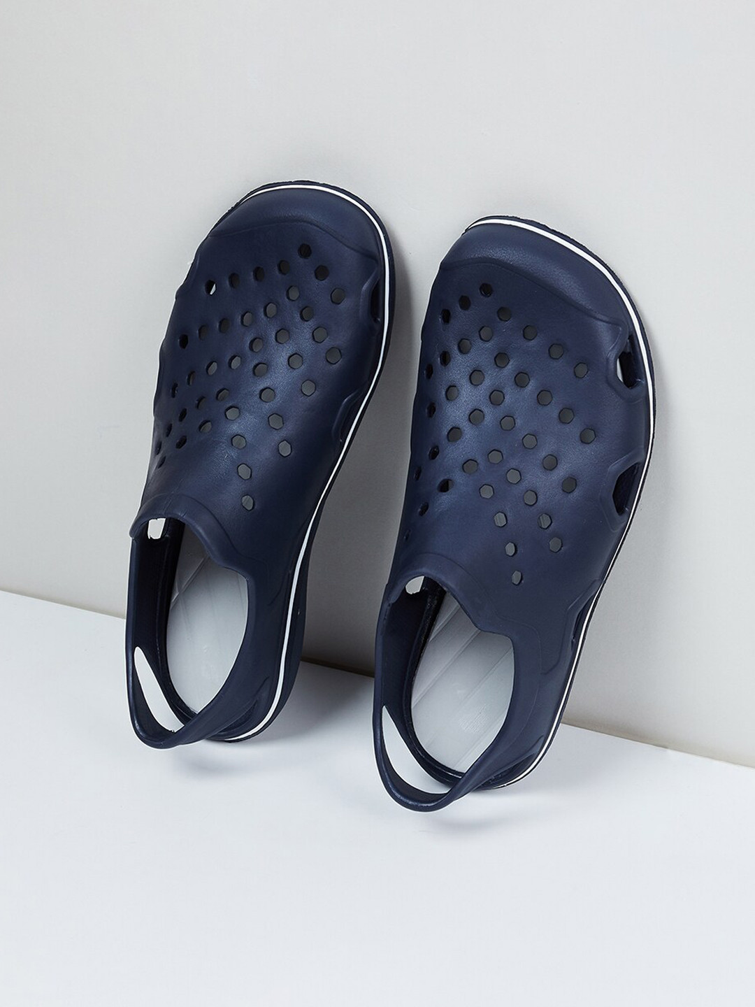 Buy Max Men Navy Blue Solid Clogs - Sandals for Men 13483258 | Myntra