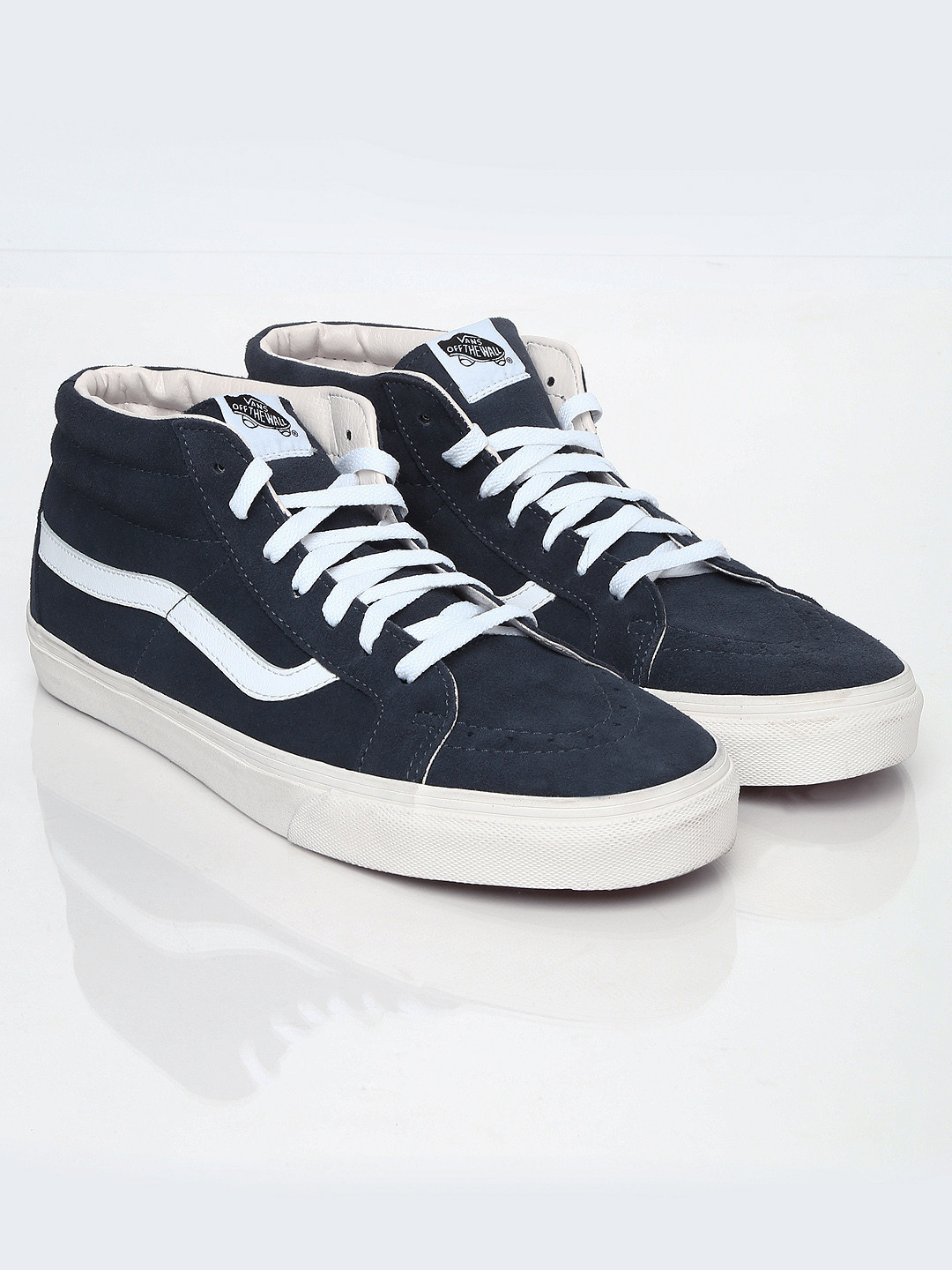 Buy Vans Men Navy Suede Casual Shoes - Casual Shoes for Men 647905 | Myntra