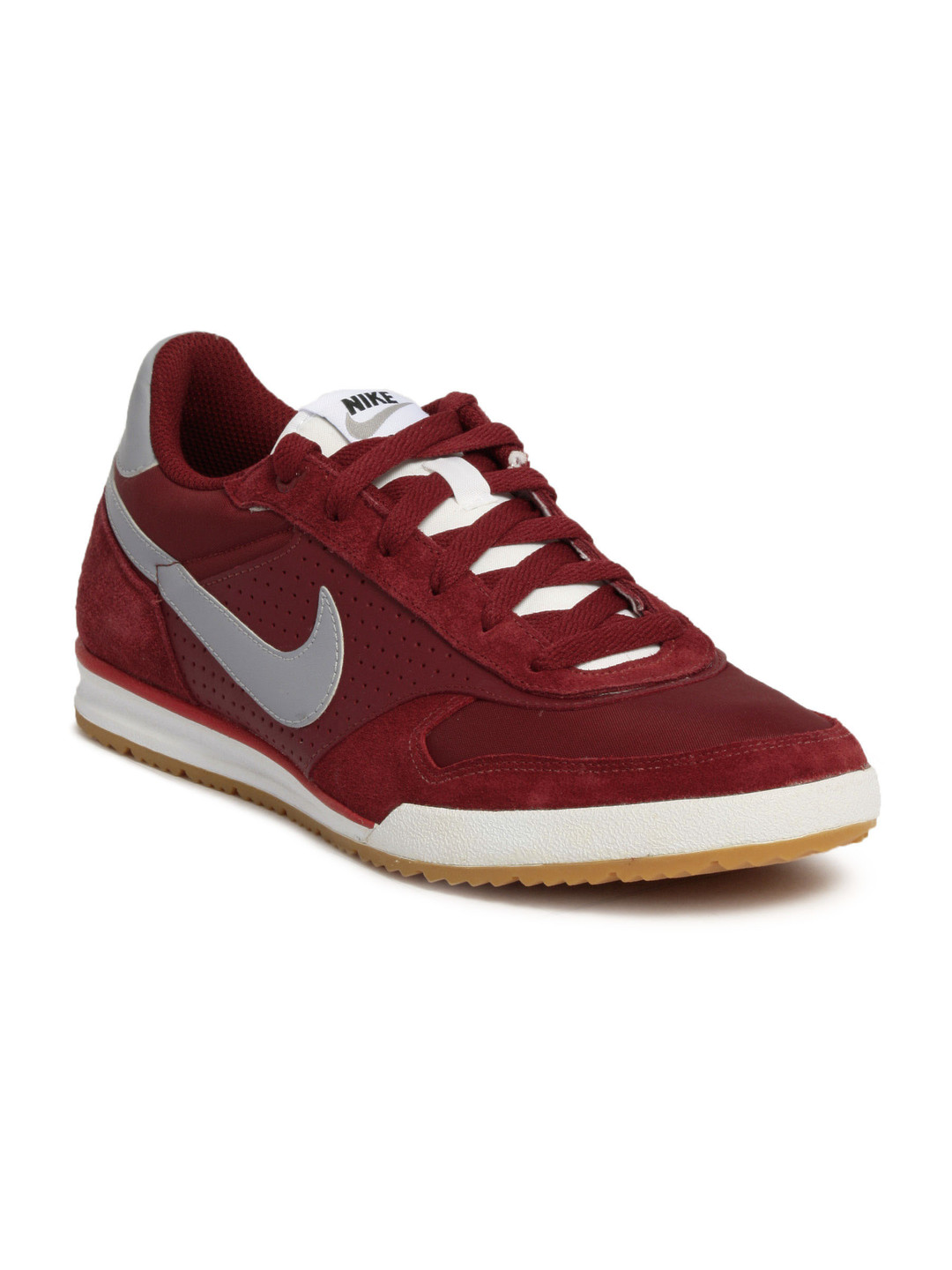 Buy Nike Men Feild Trainer Textile Maroon Sports Shoes - Sports Shoes ...