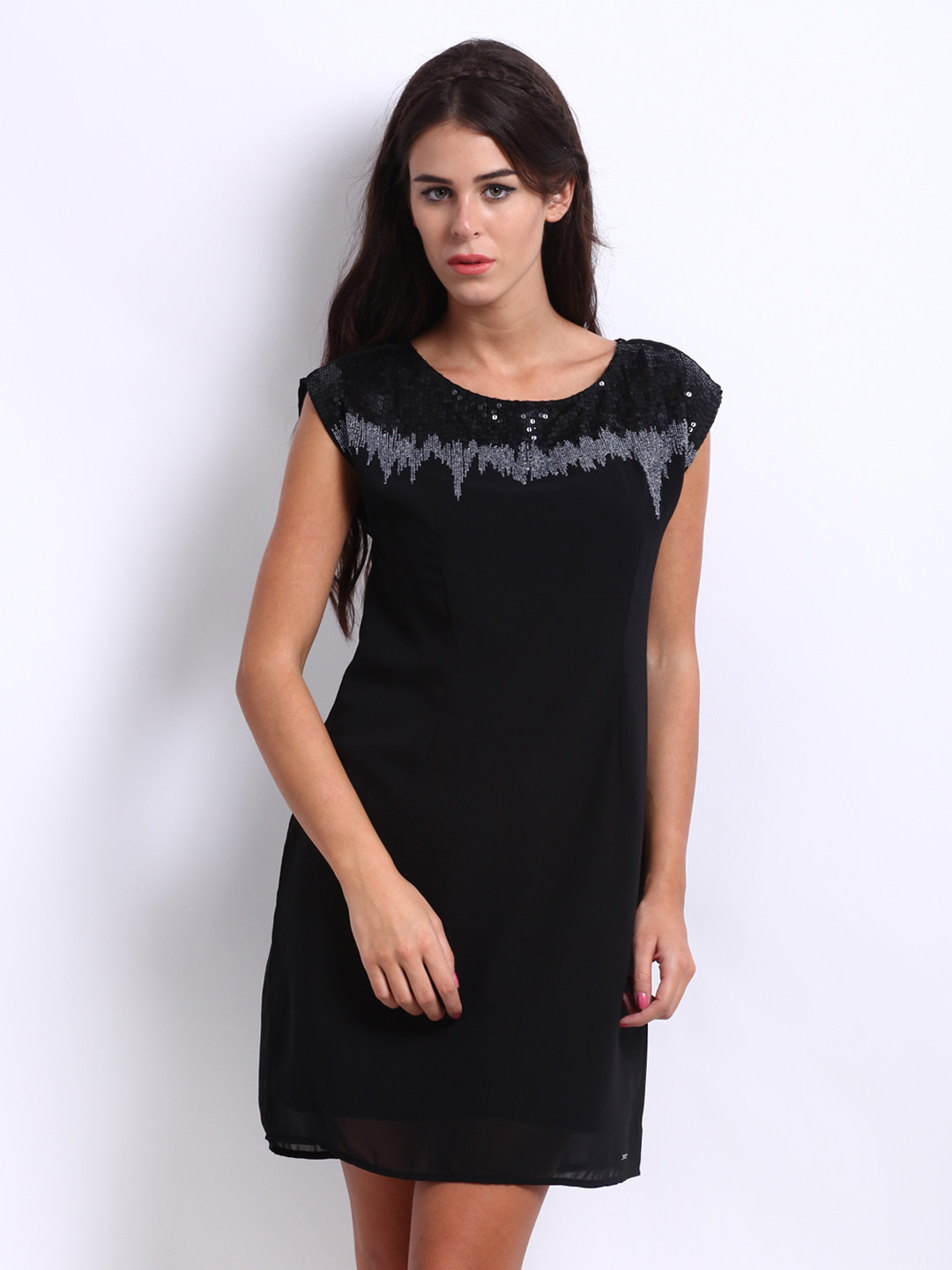 Buy ELLE Black Shift Dress - Dresses for Women 198067 | Myntra