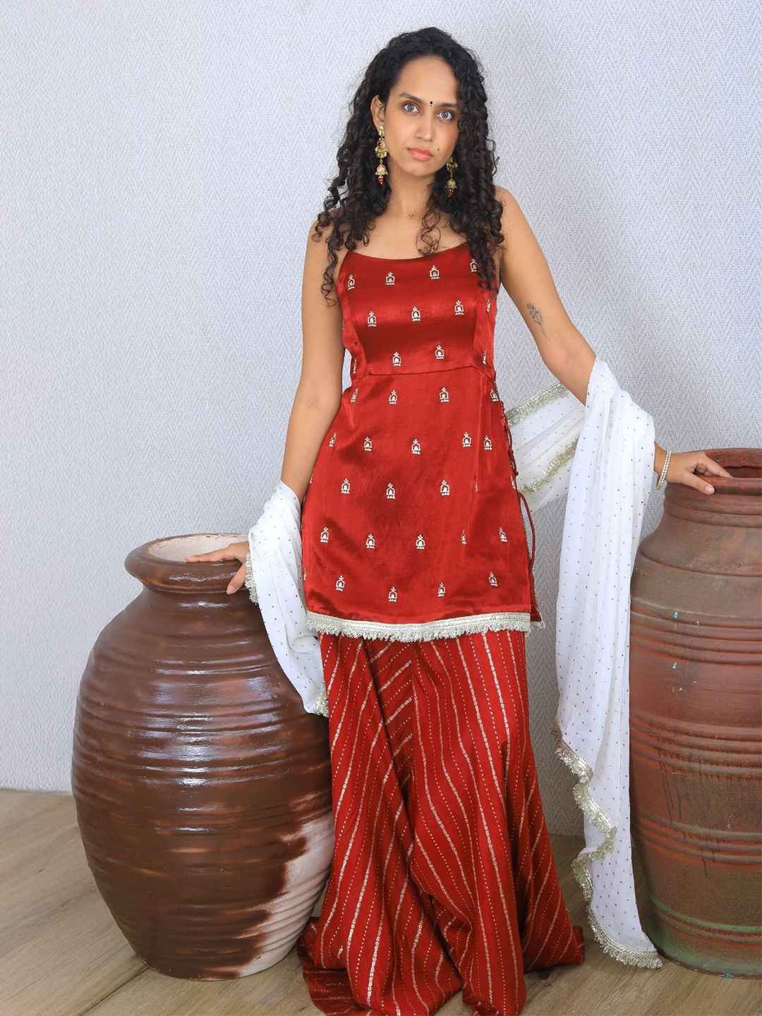 Buy Tanoti Ethnic Motifs Printed Square Neck Gotta Patti Pure Silk ...
