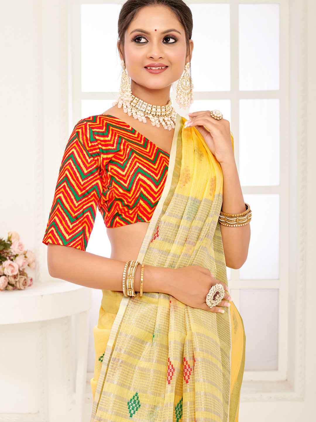 Buy Ishin Geometric Woven Design Zari Saree - Sarees for Women 27222096 ...