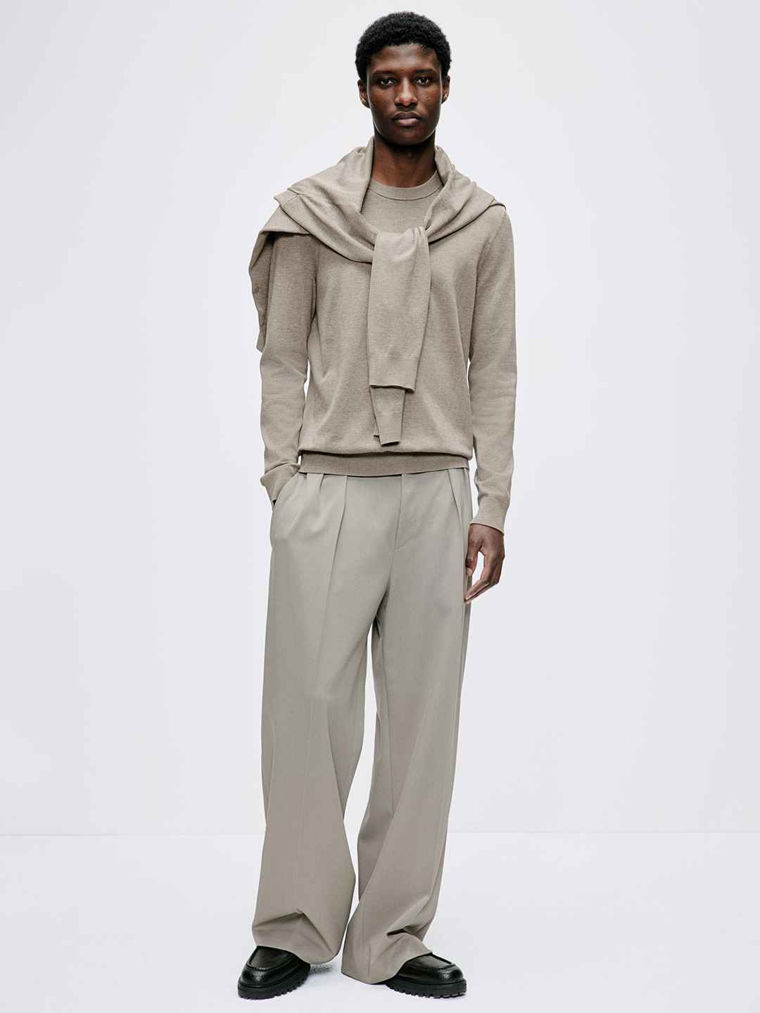 Buy H&M Men Slim Fit Fine Knit Jumper - Sweaters for Men 31949419 | Myntra