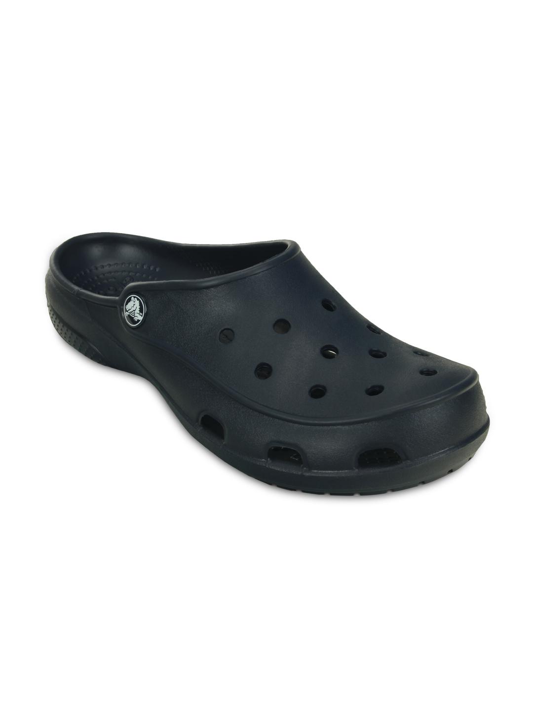 Buy Crocs Freesail Women Navy Clogs - Flip Flops for Women 1316587 | Myntra