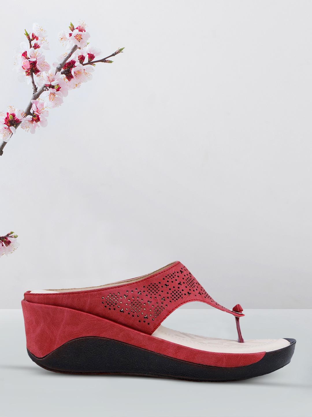 Buy TRASE Women Maroon Solid Wedges - Heels for Women 13475728 | Myntra