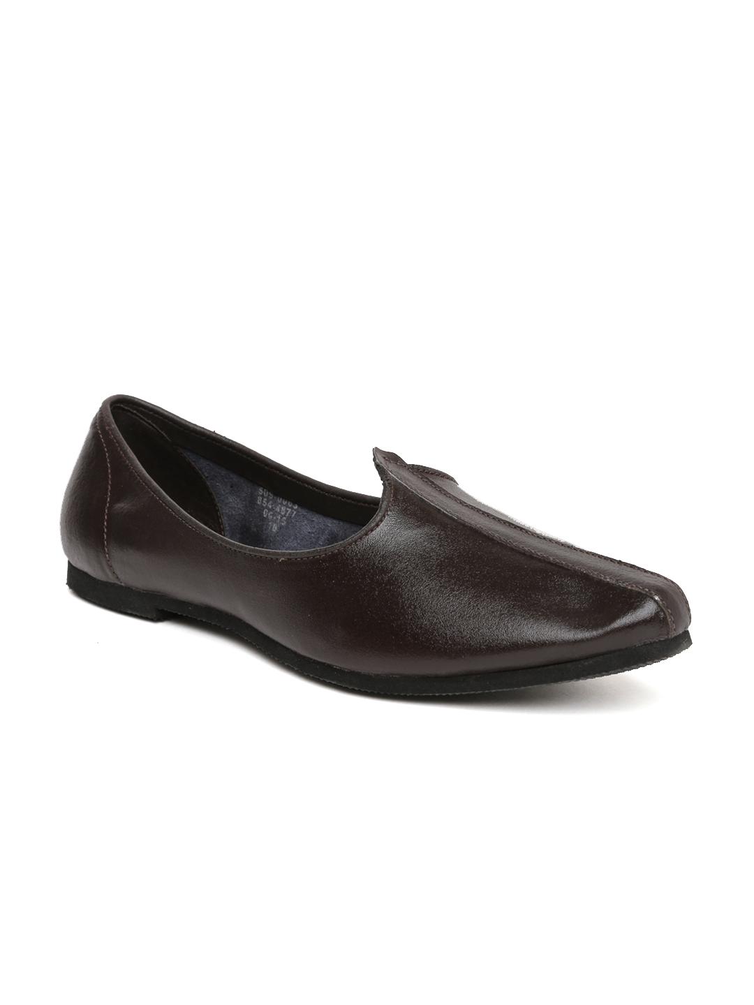 Buy Bata Jalsa Men Brown Mojaris - Casual Shoes for Men 1387634 | Myntra