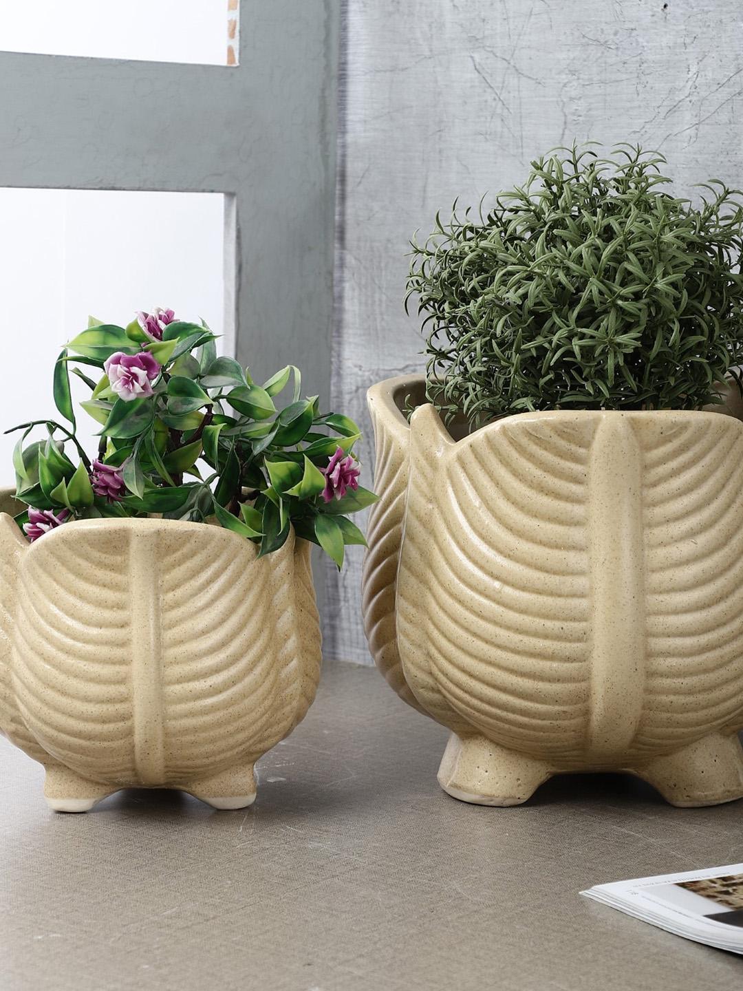 Buy The Decor Mart Set Of 2 Off White Textured Ceramic Planters ...