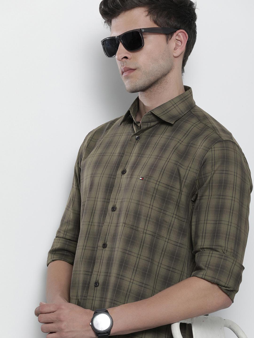 Buy Tommy Hilfiger Men Standard Pure Cotton Checked Casual Shirt ...