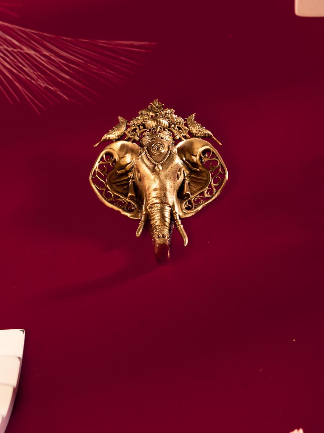 Buy COSA NOSTRAA Men Antique Gold Minimalistic Regal Magic Brooch ...