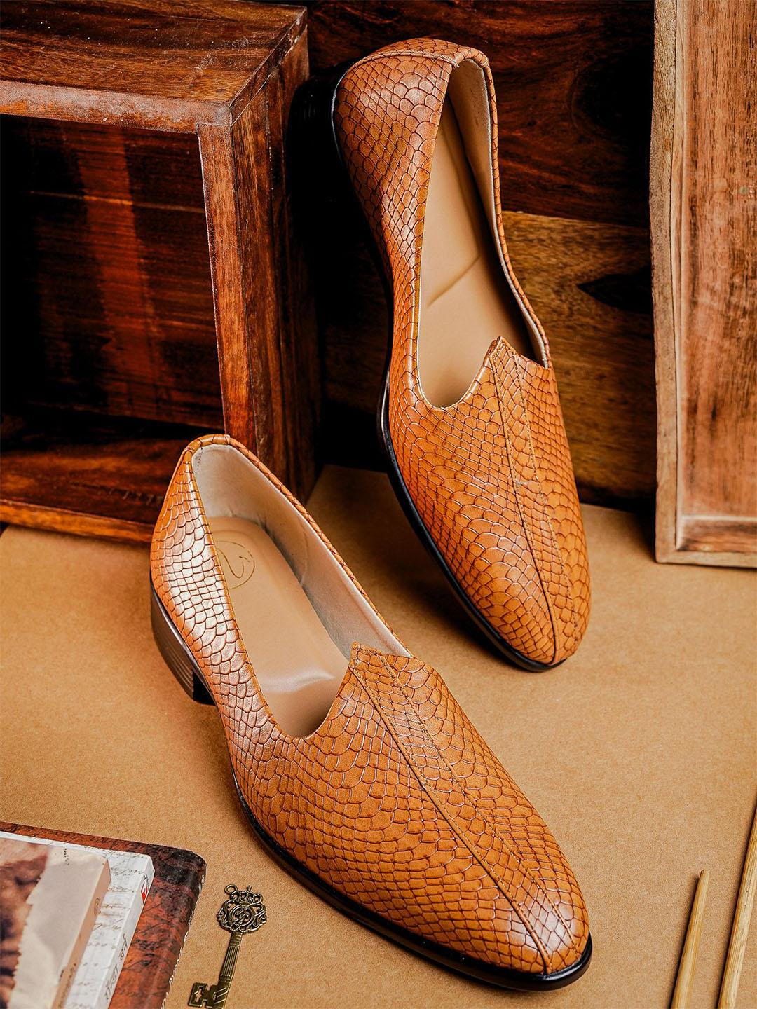 Buy NR By Nidhi Rathi Men Textured Mojaris - Casual Shoes for Men ...