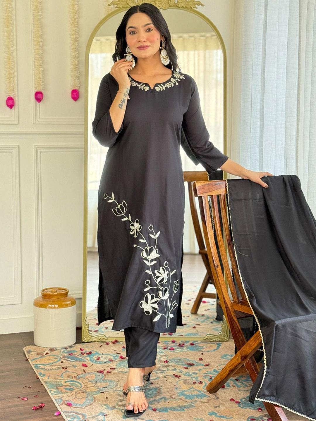Buy Gilori Floral Embroidered Thread Work Notch Neck Straight Kurta ...