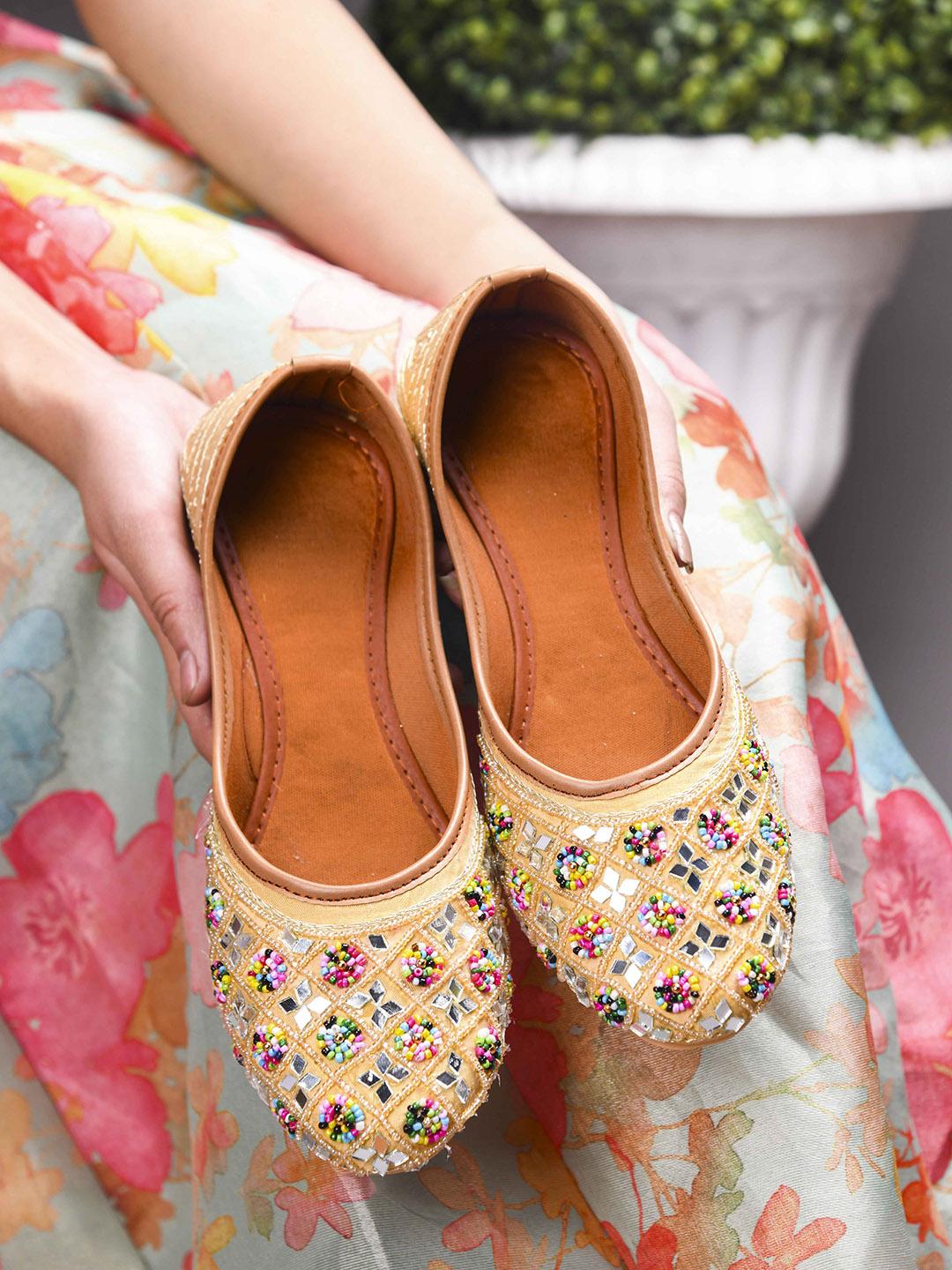 Buy VANIYA SHOES Women Ethnic Fashion Flats - Flats for Women 33841023 ...