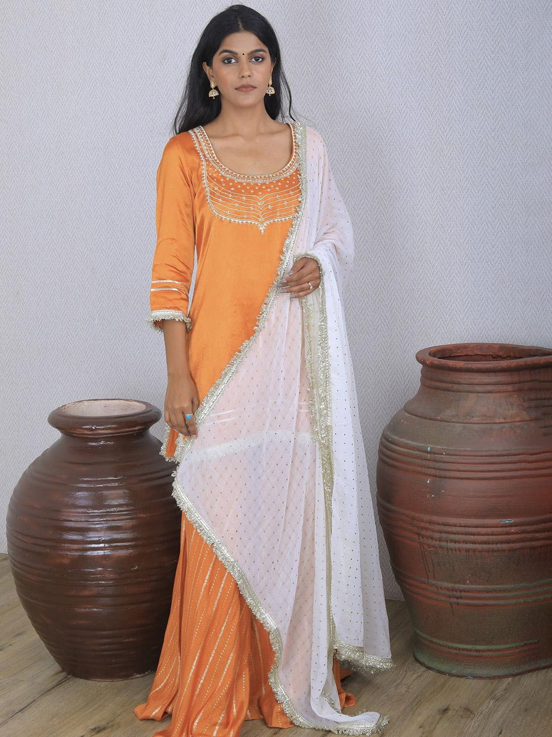 Buy Tanoti Floral Embroidered U Neck Thread Work Pure Silk Kurta With ...