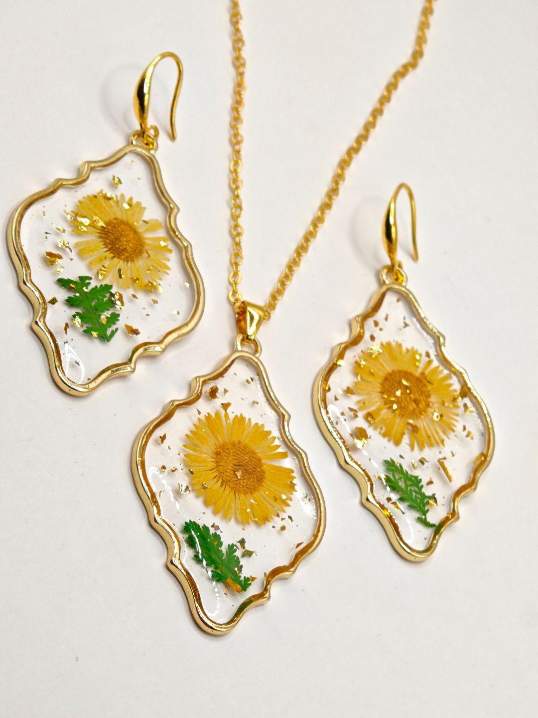 Buy SAPRAA TRENDS Gold Plated Jewellery Set - Jewellery Set for Women ...