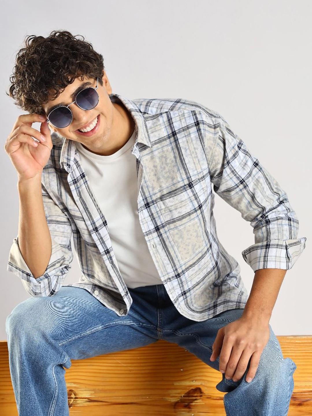 Buy Blu MNKY Men Relaxed Fit Checked Spread Collar Cotton Casual Shirt ...