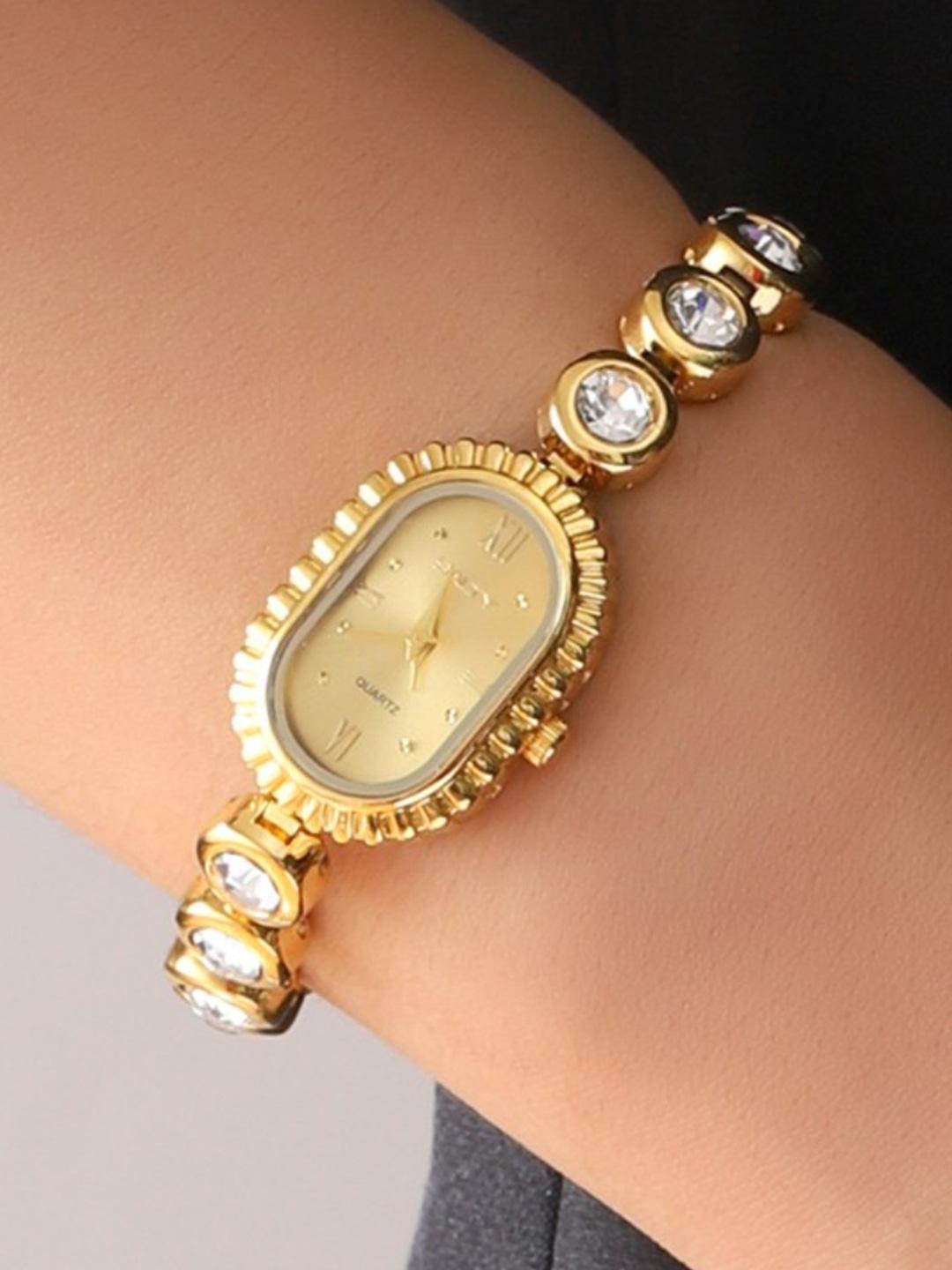 Buy SALTY Women Regal Oval Charm Watch WT S 0021 G G Gold - Watches for ...