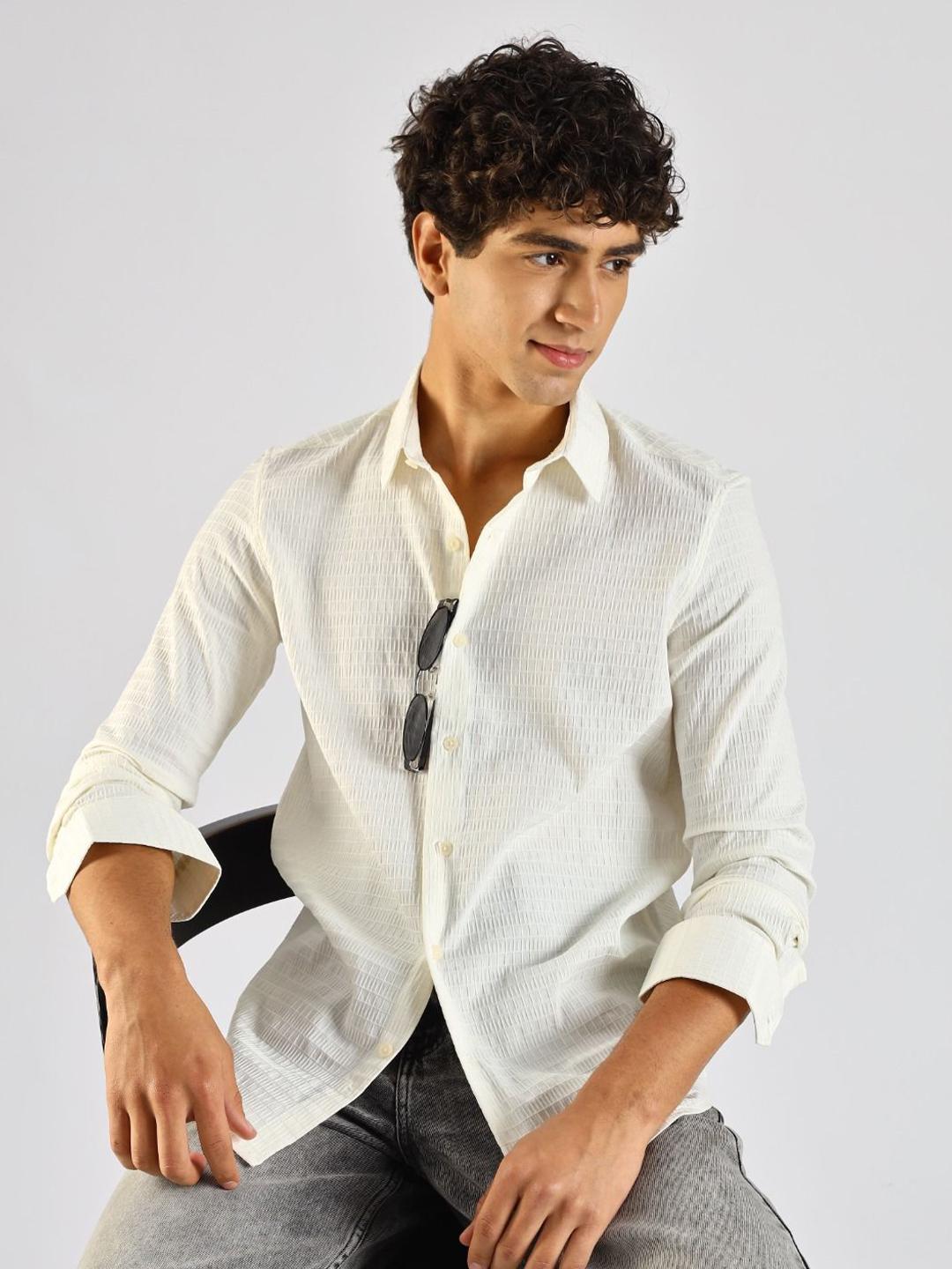 Buy Blu MNKY Men Classic Slim Fit Textured Spread Collar Casual Shirt ...