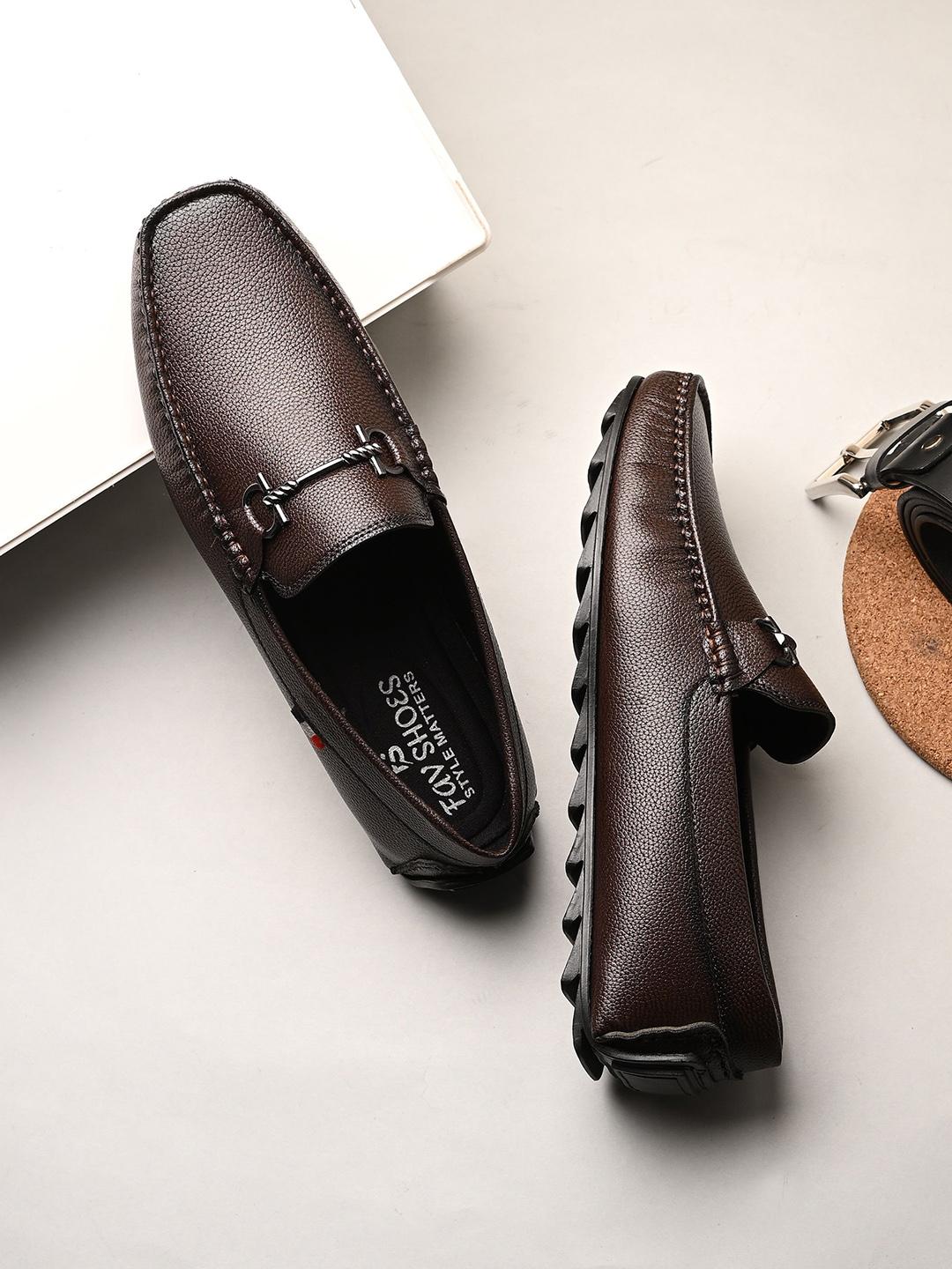 Buy FAV SHOES Men Textured Loafers - Casual Shoes for Men 36239325 | Myntra