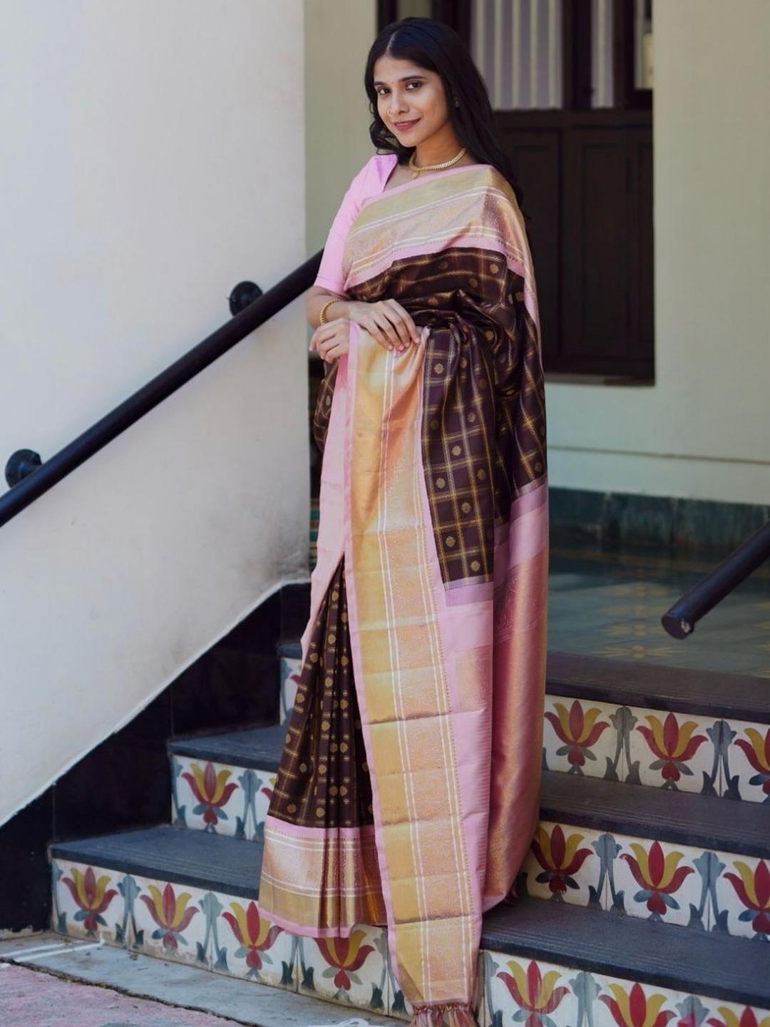 Buy Parampara Ethnic Ethnic Motifs Woven Design Art Silk Banarasi Saree ...