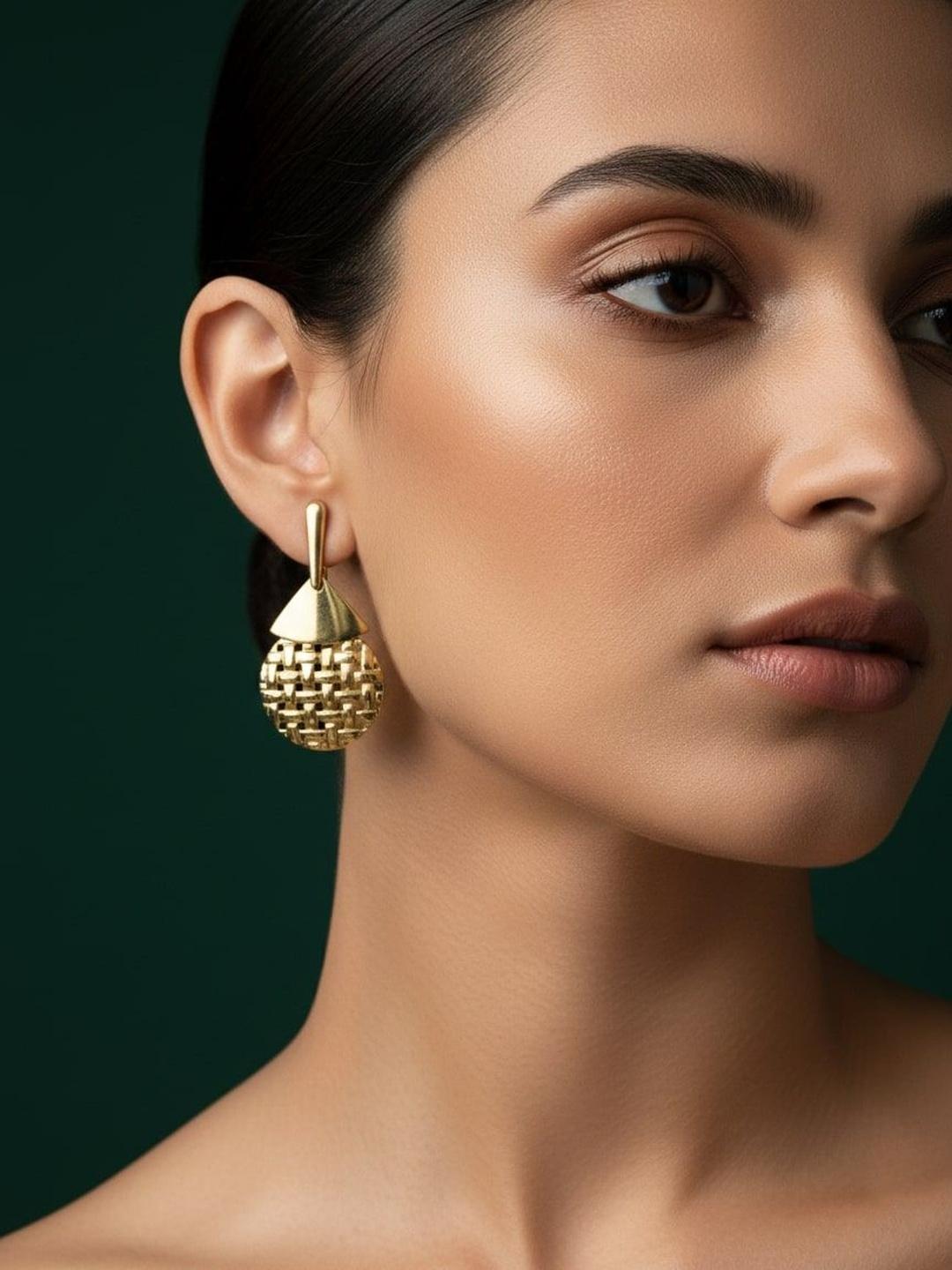 Buy DURATI Geometric Drop Earrings - Earrings for Women 38655832 | Myntra