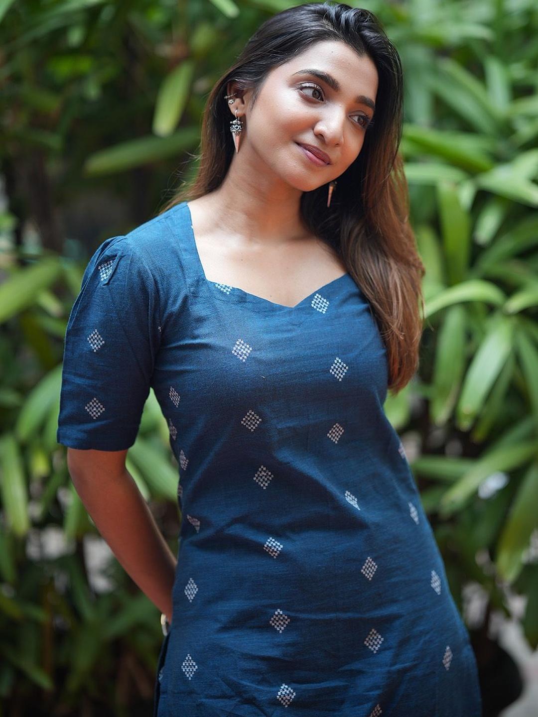 Buy Vastara The Label Women Printed Regular Pure Cotton Kurta With ...