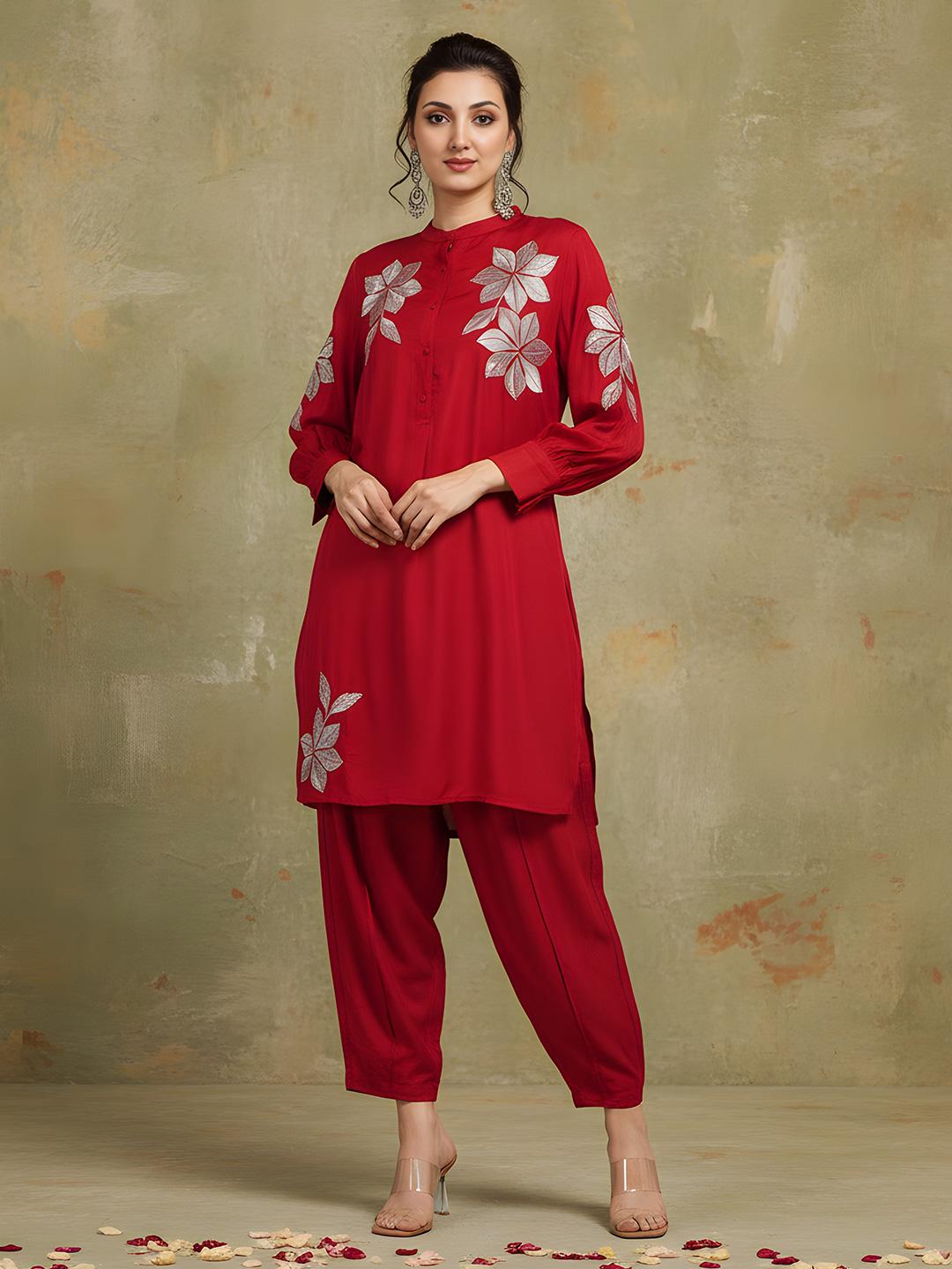 Buy Dora Dori Embroidered Mandarin Collar Chanderi Silk Straight Kurta ...
