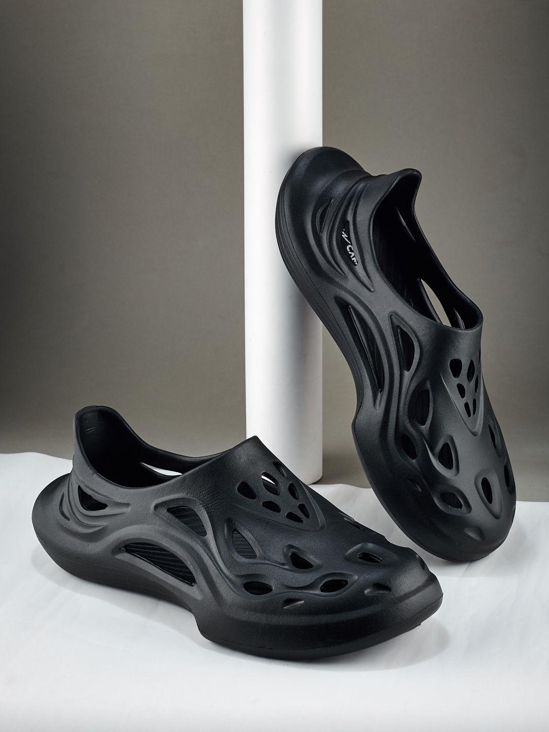 Buy Campus Men GC 4024 Self Design Clogs - Flip Flops for Men 32414659 ...