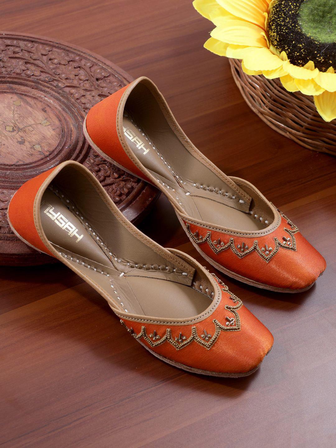 Buy Nysah Women Ethnic Embellished Mojaris - Flats for Women 35541903 ...